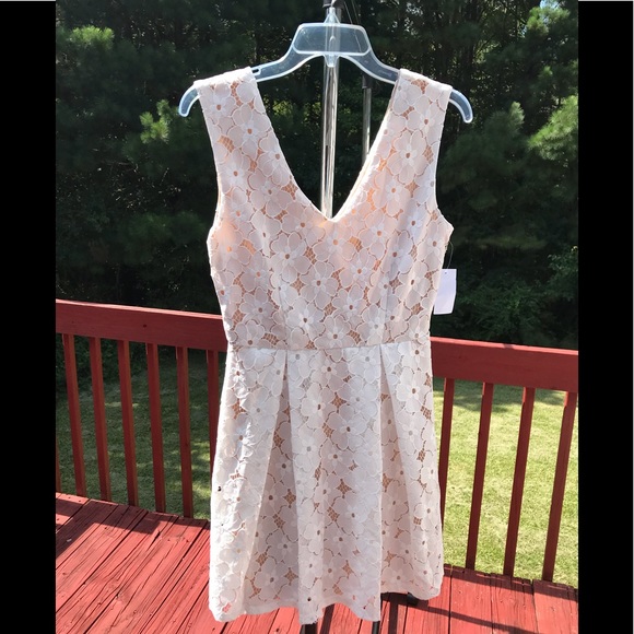 City Triangles | Dresses | City Triangles White Lace Dress With Beige ...